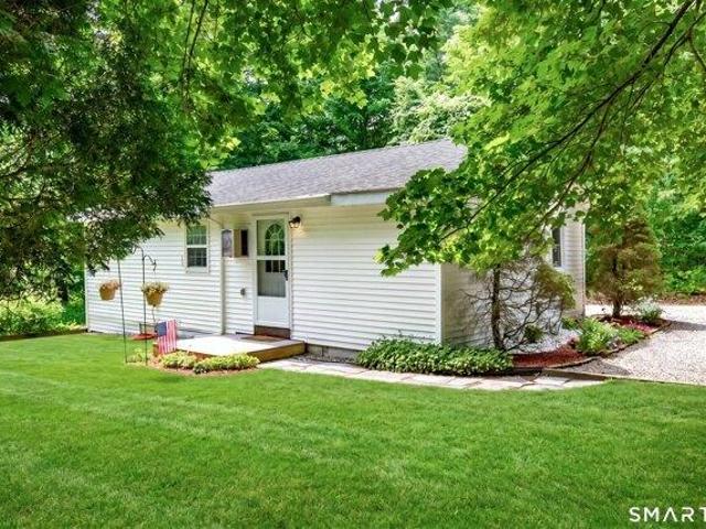 house with 2 bedroom, Coventry CT DS103929333