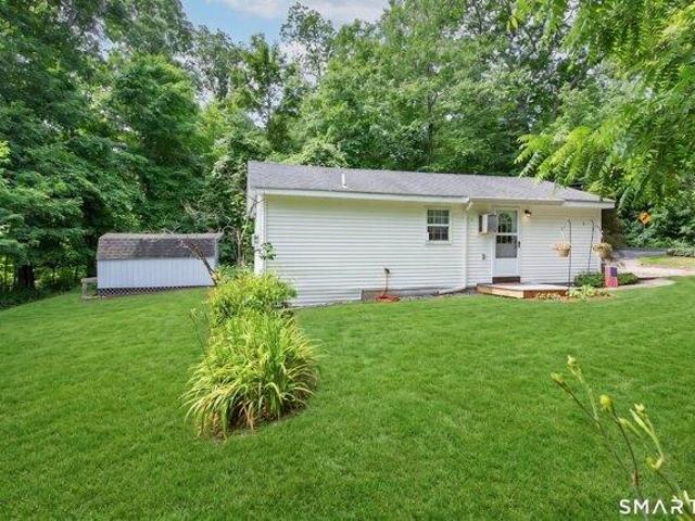 house with 2 bedroom, Coventry CT ES103929333