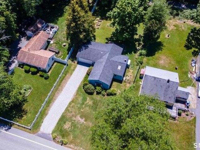 house with 2 bedroom, Coventry CT ES105142455