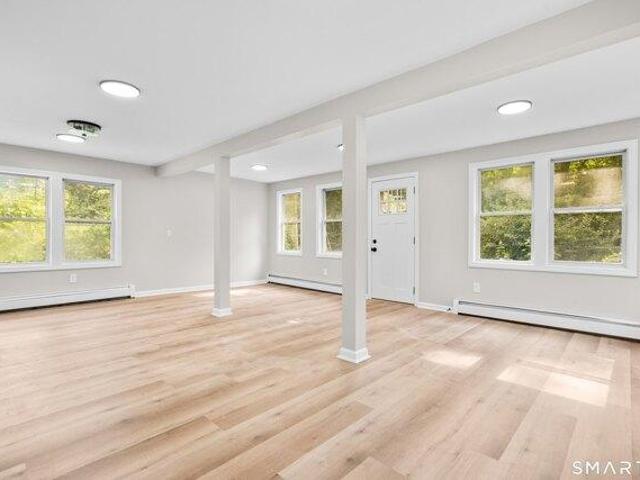 house with 2 bedroom, Coventry CT ES105122529