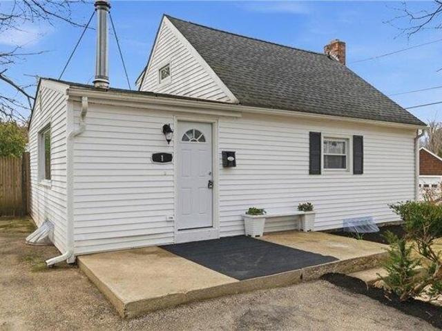 house with 2 bedroom, Coventry RI DLS102061150