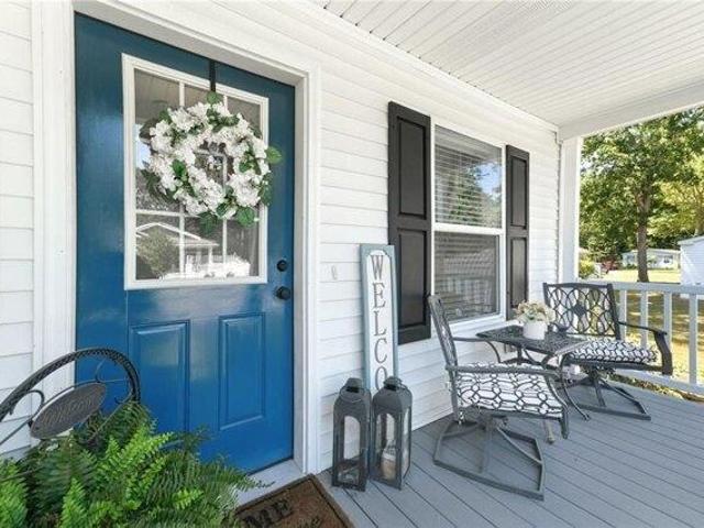 house with 2 bedroom, Coventry RI ES105172094