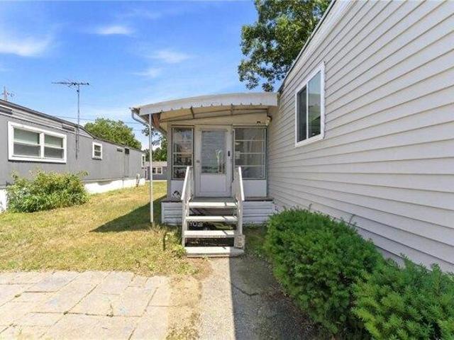 house with 2 bedroom, Coventry RI ES105105119