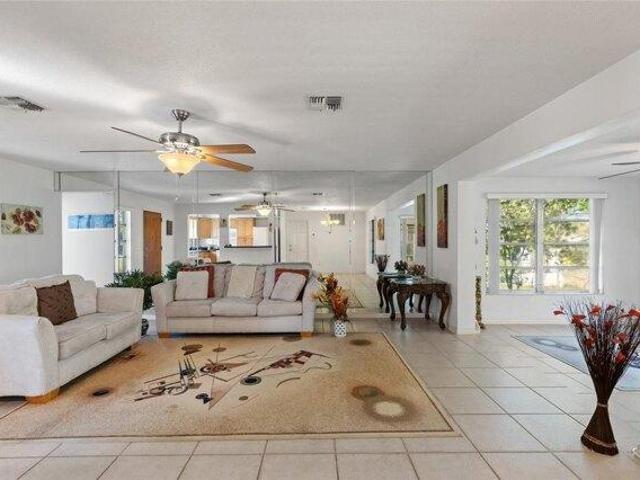 house with 2 bedroom, Clearwater FL DS88370679