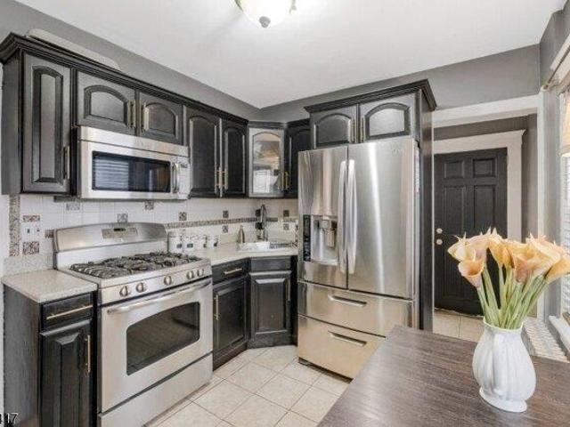 house with 2 bedroom, Clifton NJ DS102726302