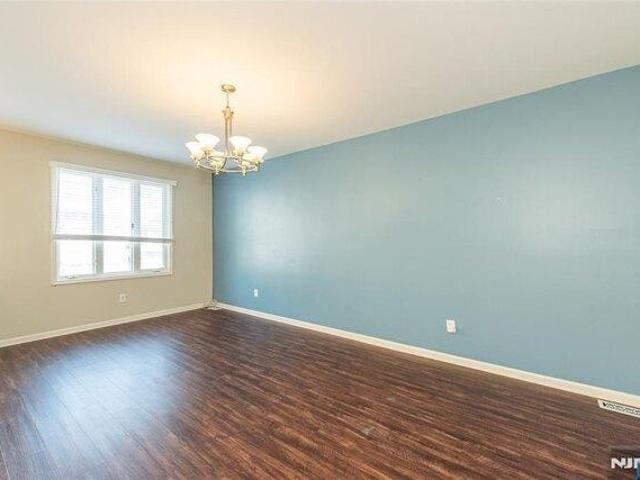 house with 2 bedroom, Clifton NJ ES104899846
