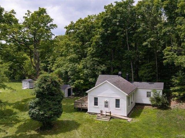 house with 2 bedroom, Clinton Corners NY ES104921899
