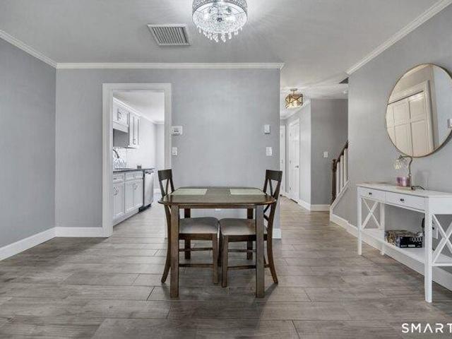 house with 2 bedroom, Cromwell CT DLS102029593