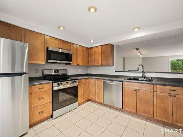 house with 2 bedroom, Cromwell CT DLS102283426