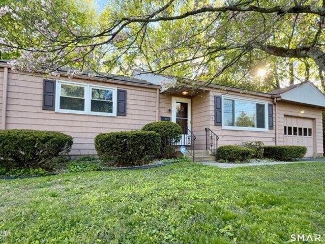 house with 2 bedroom, Cromwell CT DS102478755