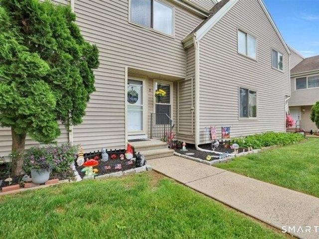 house with 2 bedroom, Cromwell CT DS103930601