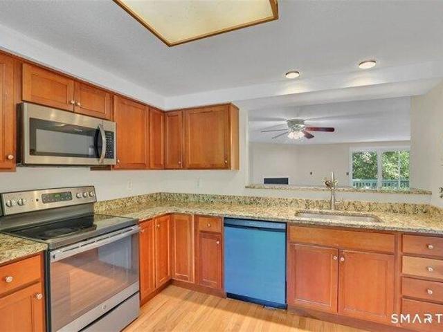 house with 2 bedroom, Cromwell CT DS104232644