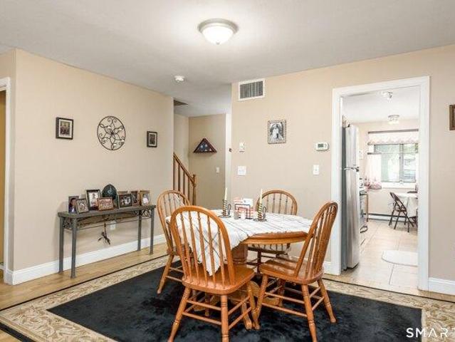 house with 2 bedroom, Cromwell CT ES105206391