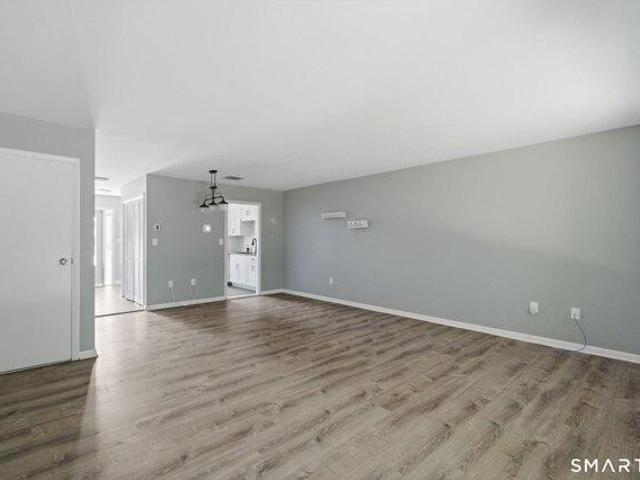 house with 2 bedroom, Cromwell CT ES105206676