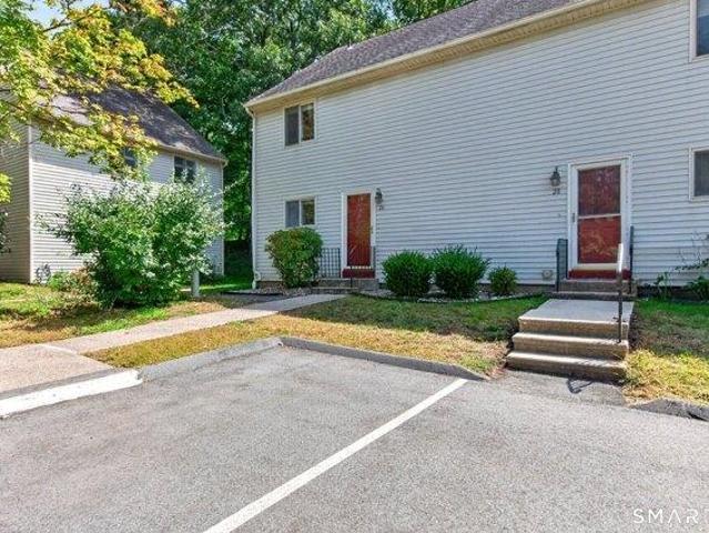 house with 2 bedroom, Cromwell CT ES105232833