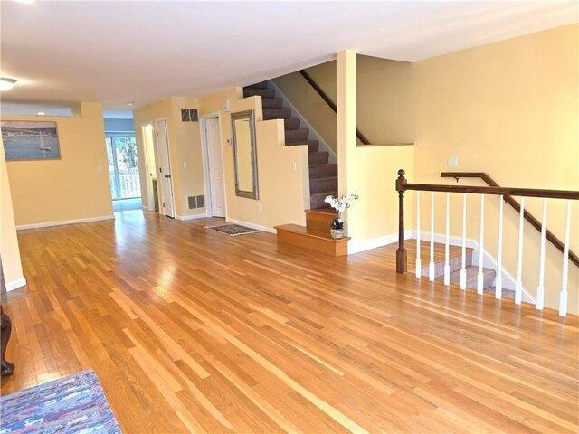 house with 2 bedroom, Cranston RI DLS101603793