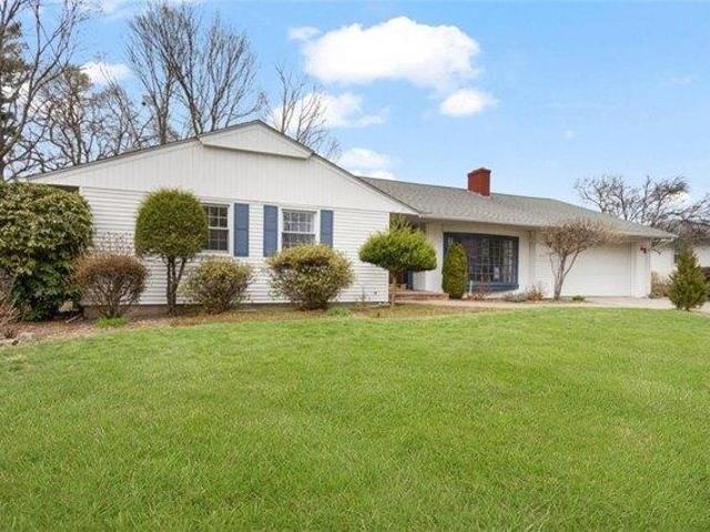 house with 2 bedroom, Cranston RI DLS101658930