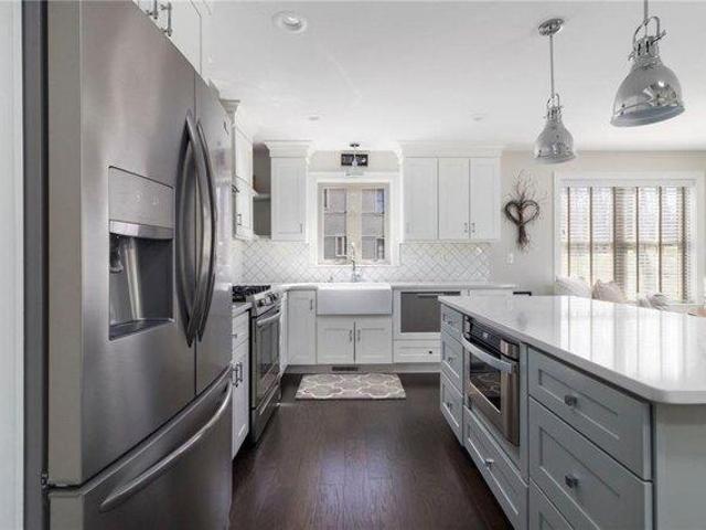 house with 2 bedroom, Cranston RI DLS101659018