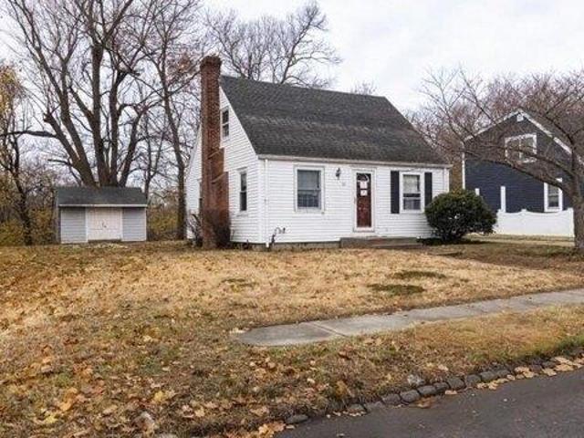house with 2 bedroom, Cranston RI DLS101660124