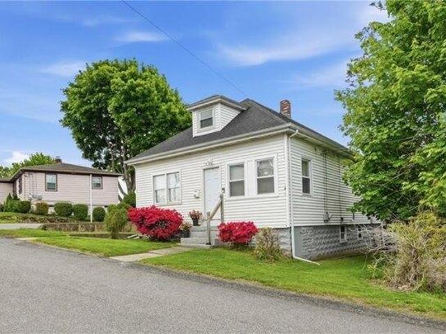 house with 2 bedroom, Cranston RI DLS102447220