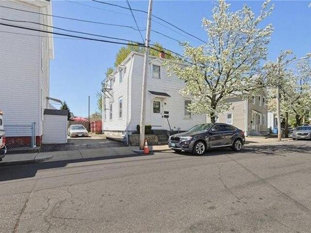 house with 2 bedroom, Cranston RI DLS102157731