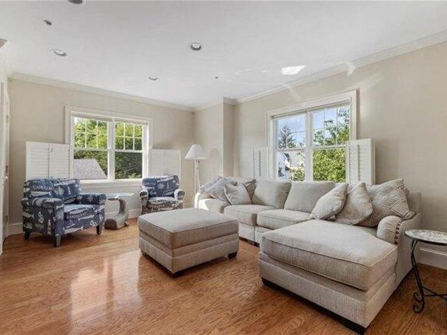house with 2 bedroom, Cranston RI DLS102280282