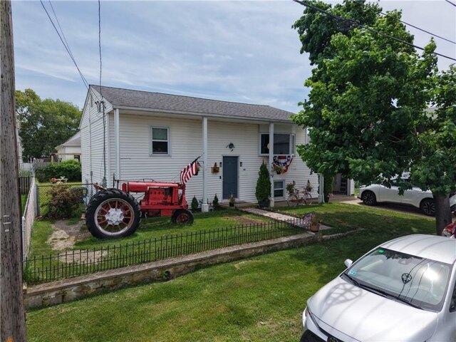 house with 2 bedroom, Cranston RI DLS103018446