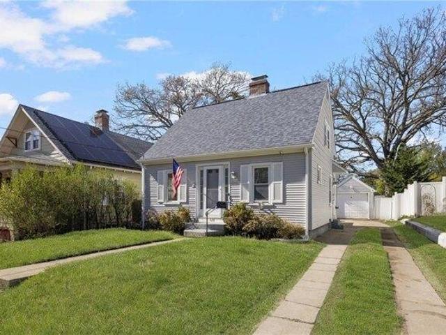 house with 2 bedroom, Cranston RI DS101856509