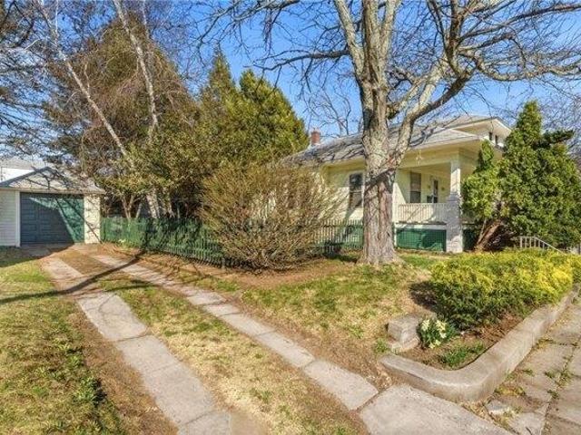 house with 2 bedroom, Cranston RI DS102372716