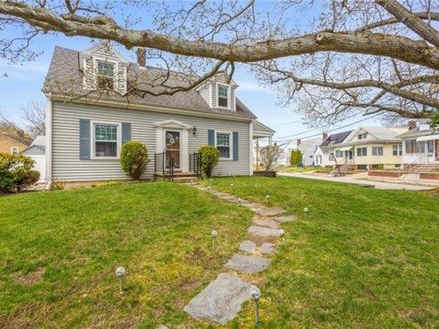 house with 2 bedroom, Cranston RI DS102442665