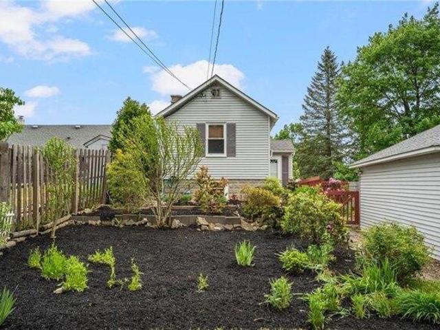 house with 2 bedroom, Cranston RI DS102709147