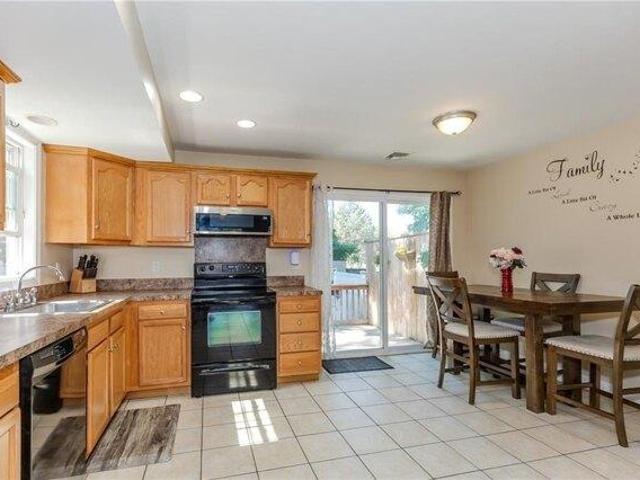 house with 2 bedroom, Cranston RI DS103020271