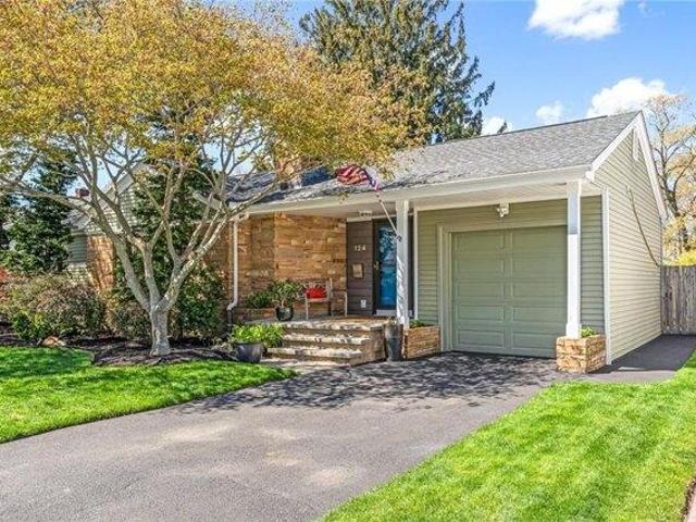 house with 2 bedroom, Cranston RI ES103017925