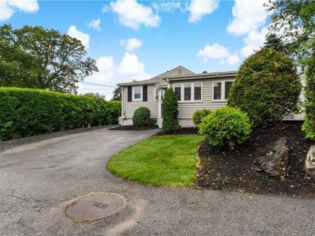 house with 2 bedroom, Cranston RI ES103019328