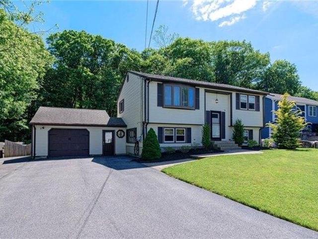 house with 2 bedroom, Cranston RI ES103496251