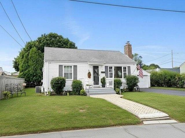house with 2 bedroom, Cranston RI ES104044051