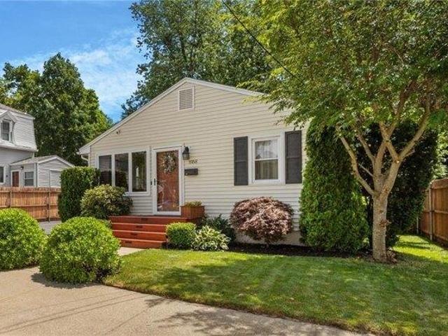 house with 2 bedroom, Cranston RI ES104044961