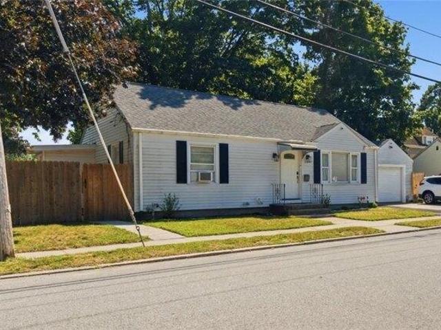 house with 2 bedroom, Cranston RI ES104479766