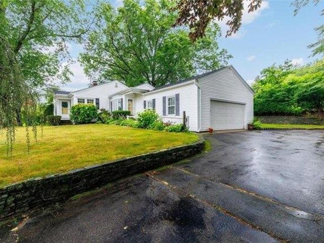 house with 2 bedroom, Cranston RI ES104570418