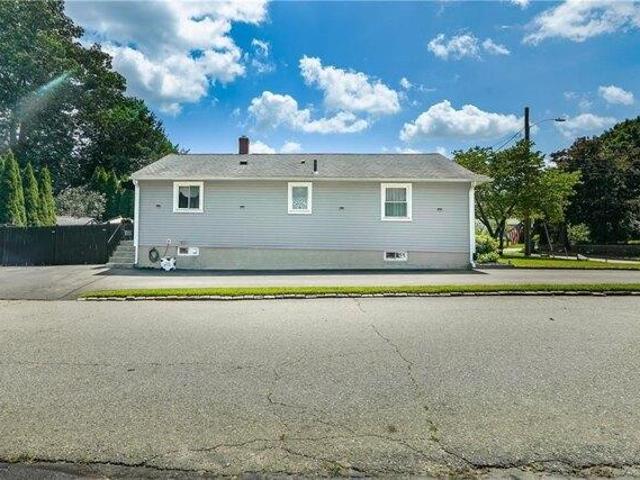 house with 2 bedroom, Cranston RI ES104851308