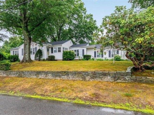 house with 2 bedroom, Cranston RI ES105080622
