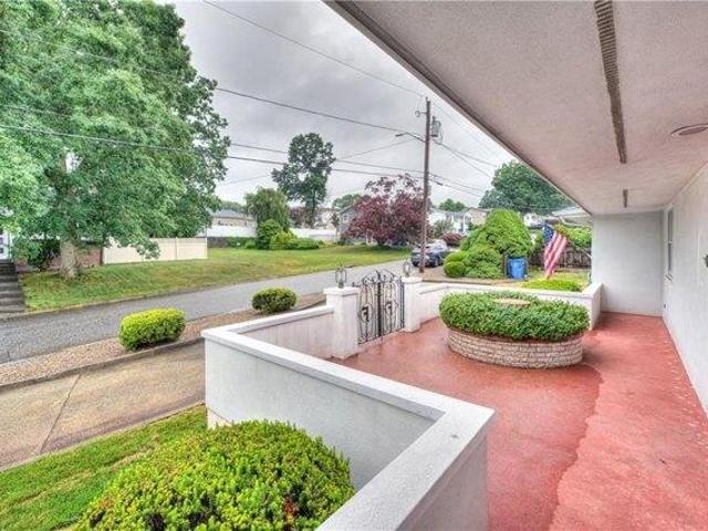 house with 2 bedroom, Cranston RI ES105095890