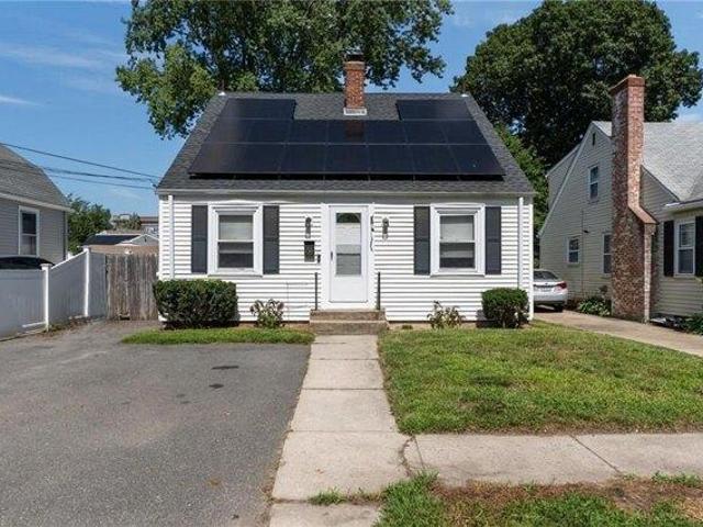 house with 2 bedroom, Cranston RI ES105114924