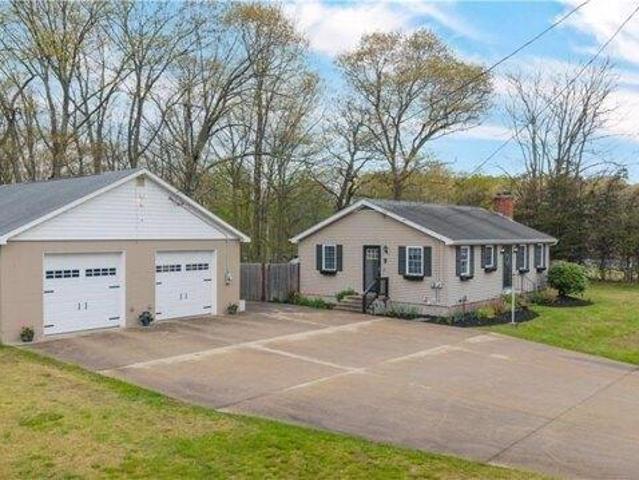 house with 2 bedroom, Cumberland RI DLS102028038