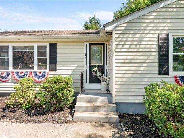house with 2 bedroom, Cumberland RI ES104849663