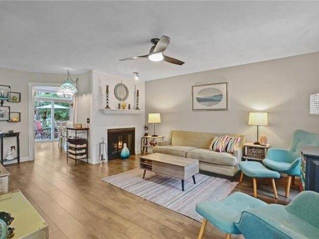 house with 2 bedroom, Cumberland RI ES105094163