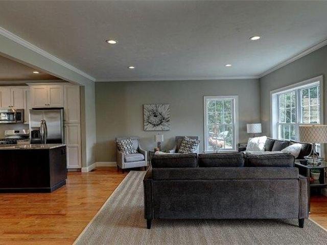 house with 2 bedroom, Cumberland RI ES105094563