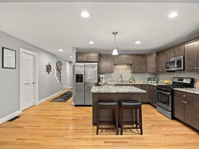 house with 2 bedroom, Cumberland RI ES105095791