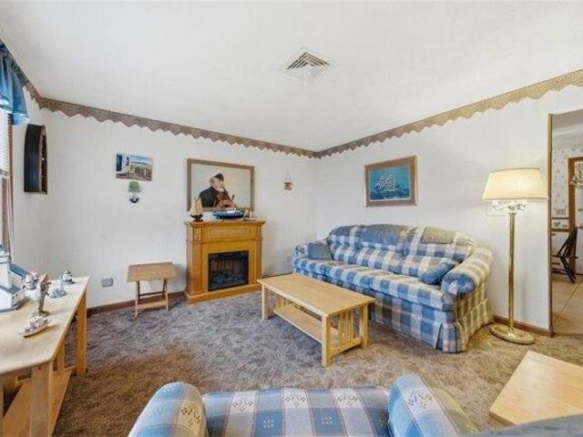 house with 2 bedroom, Cumberland RI ES103072151
