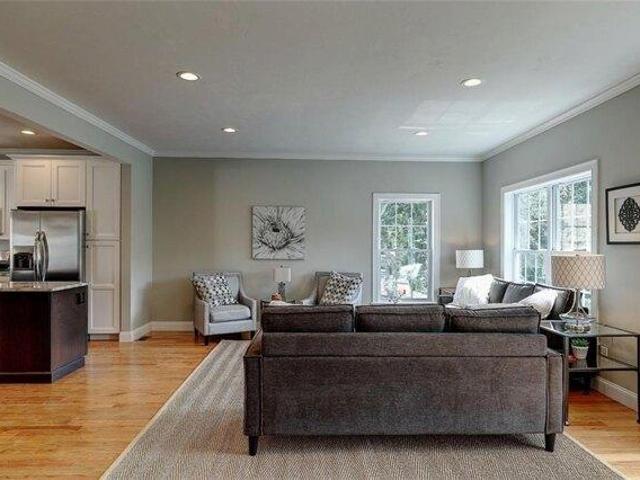house with 2 bedroom, Cumberland RI ES103929390
